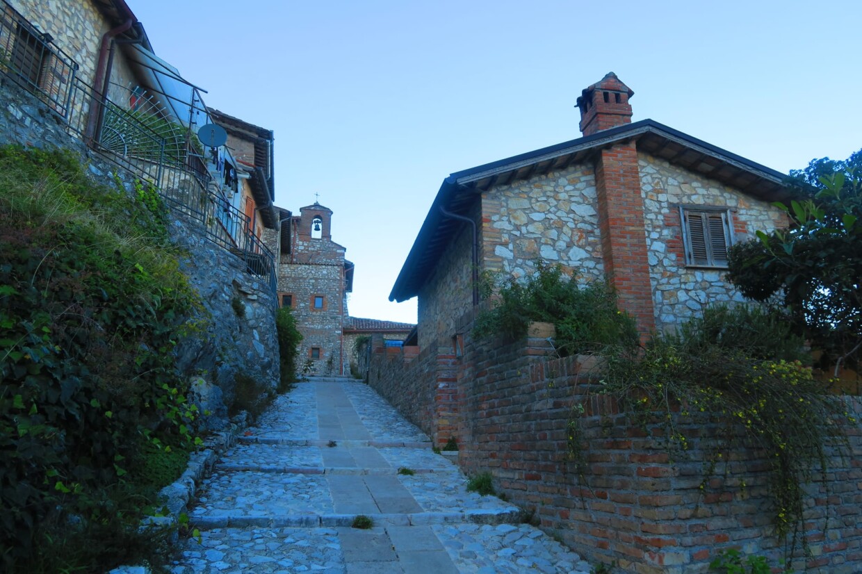 Cosa vedere a Greccio, il borgo in cui San Francesco inventò il presepe ...