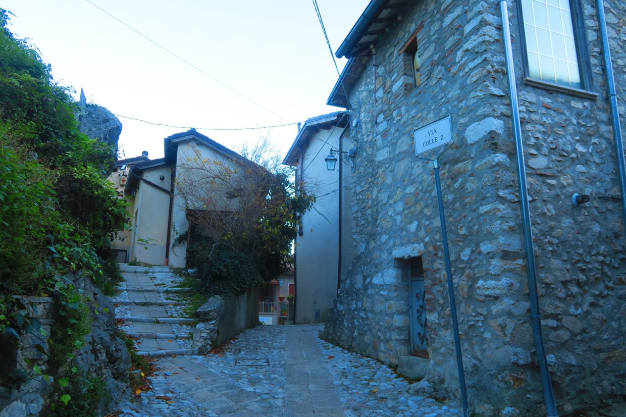 Cosa vedere a Greccio, il borgo in cui San Francesco inventò il presepe ...
