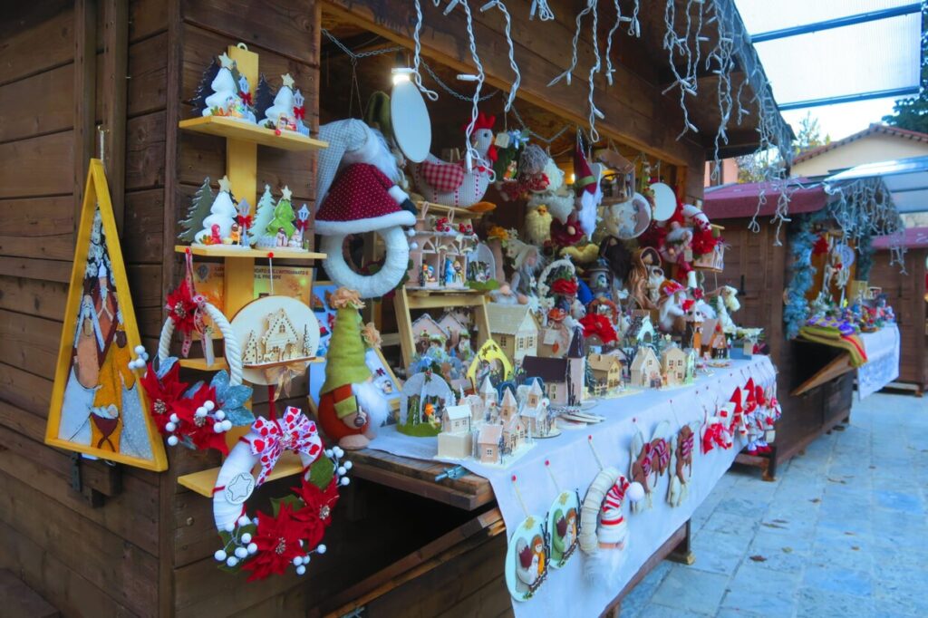 Cosa vedere a Greccio, il borgo in cui San Francesco inventò il presepe ...